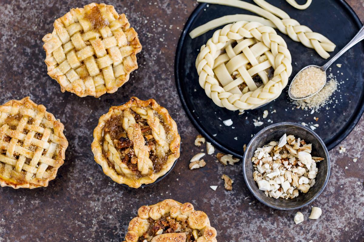 Mini nut pies - Recipes | fooby.ch