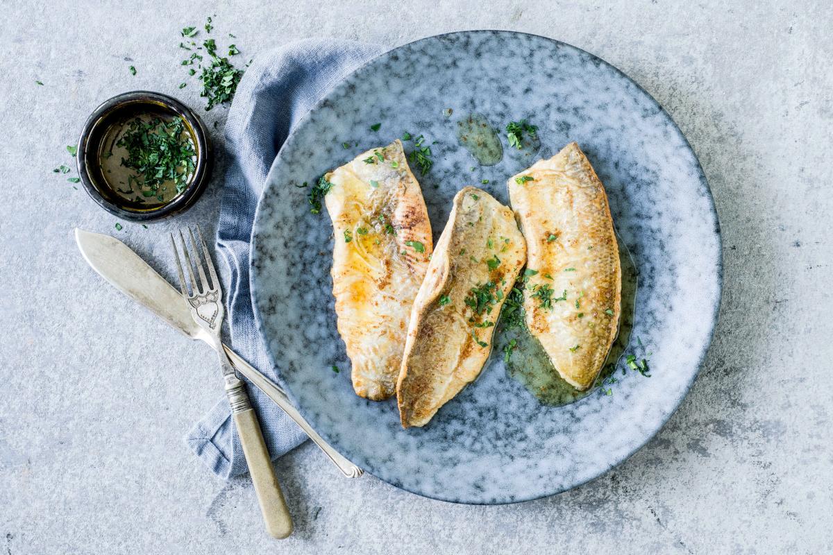 Felchenfilets à la meunière - Rezepte | fooby.ch