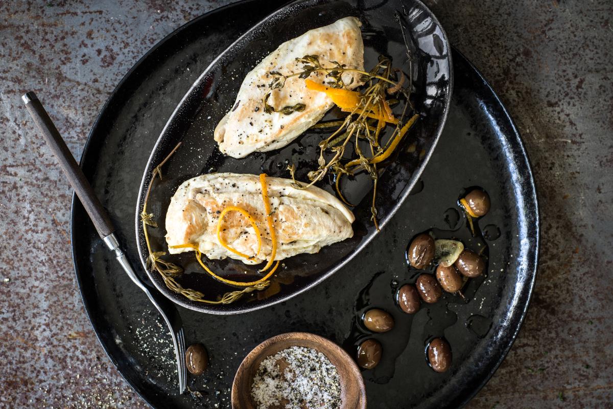 Mediterranean confit chicken breast - Recipes | fooby.ch