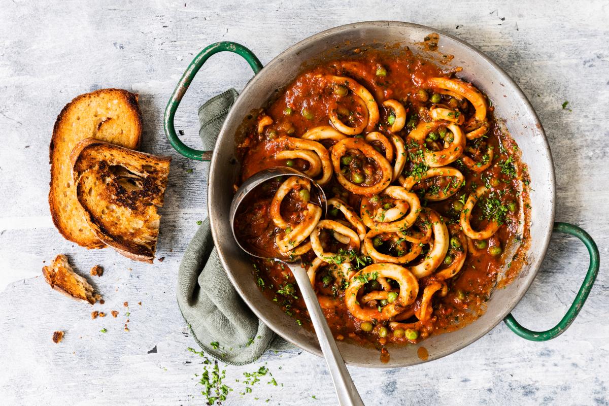 Sepia in rassiger Tomatensauce - Rezepte | fooby.ch