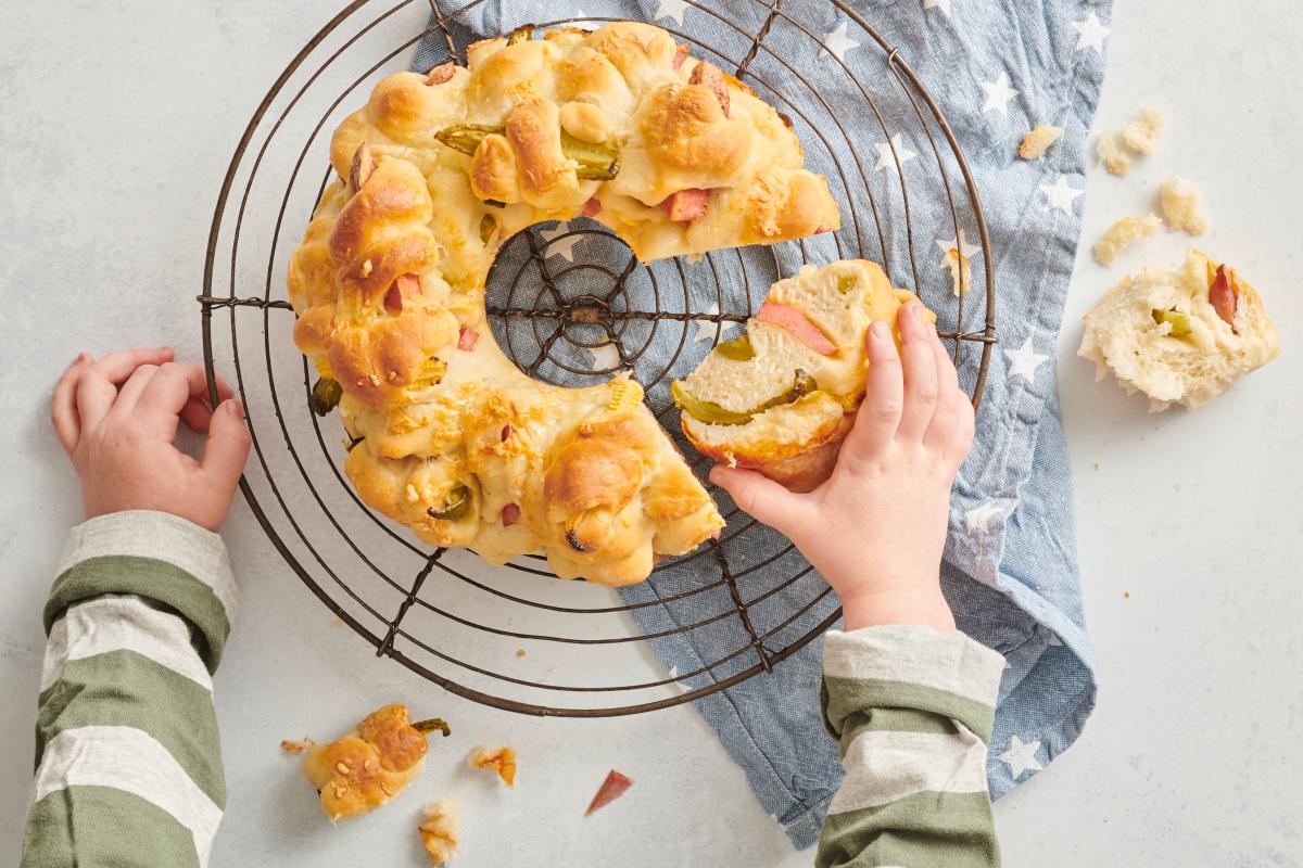 Pain hérisson au cervelas - Recette | little FOOBY