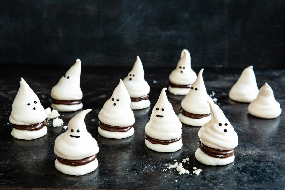Fantômes fourrés au chocolat - Recette | fooby.ch