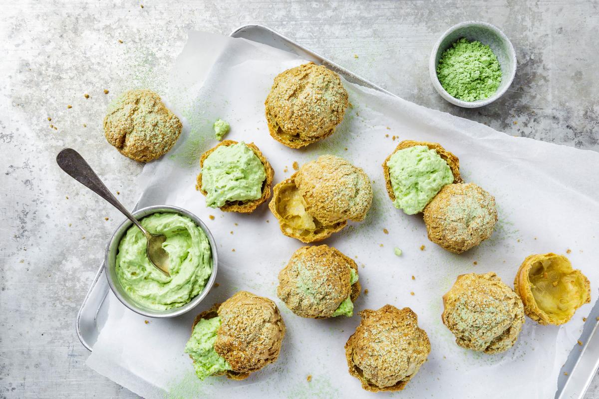 Pistachio craquelin choux - Recipes | fooby.ch