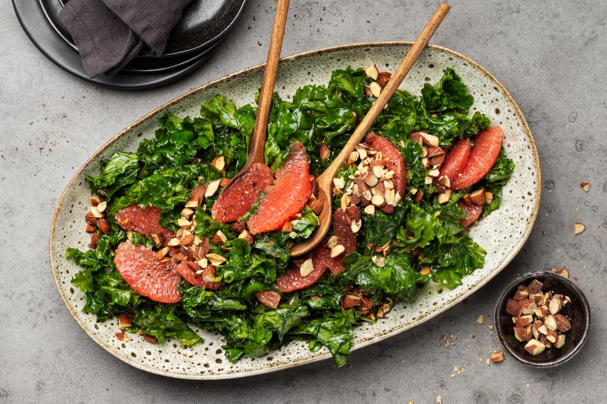 Insalata di cavolo riccio con pompelmo - Ricette | fooby.ch