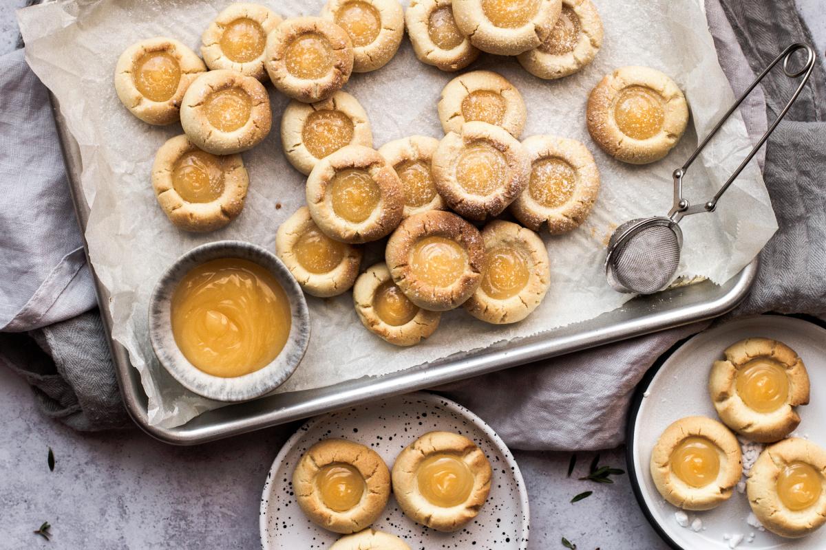 Limettencurd Thumbprint Cookies - Rezepte | fooby.ch
