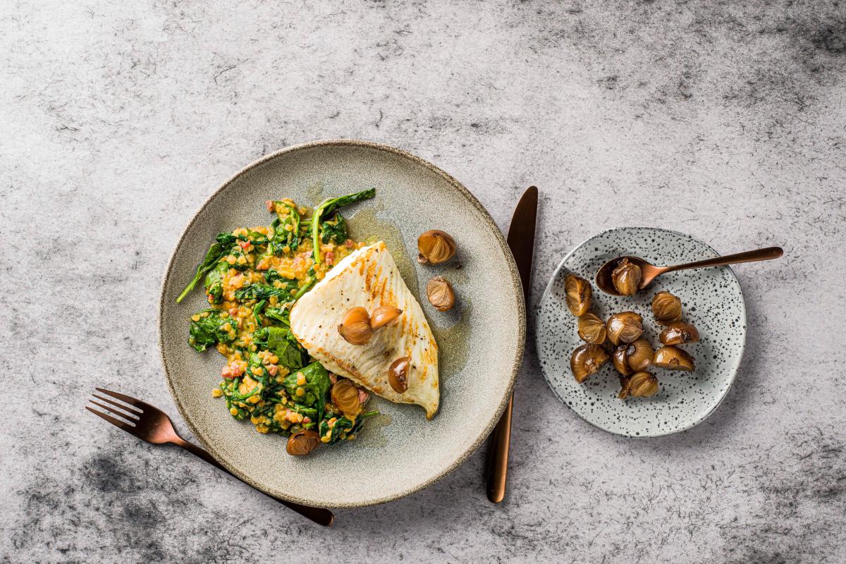 Turbot aux lentilles et au lard - Recette | fooby.ch