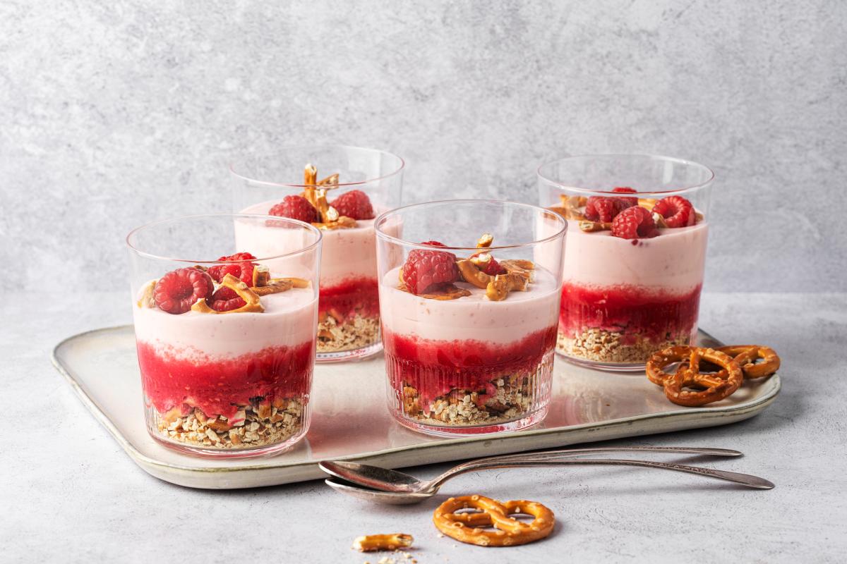 Cheesecake mit Himbeeren im Glas - Rezepte | fooby.ch