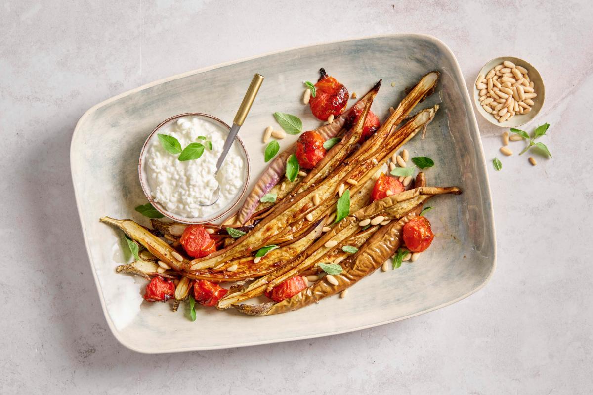 Snake aubergines with cottage cheese - Recipes | fooby.ch