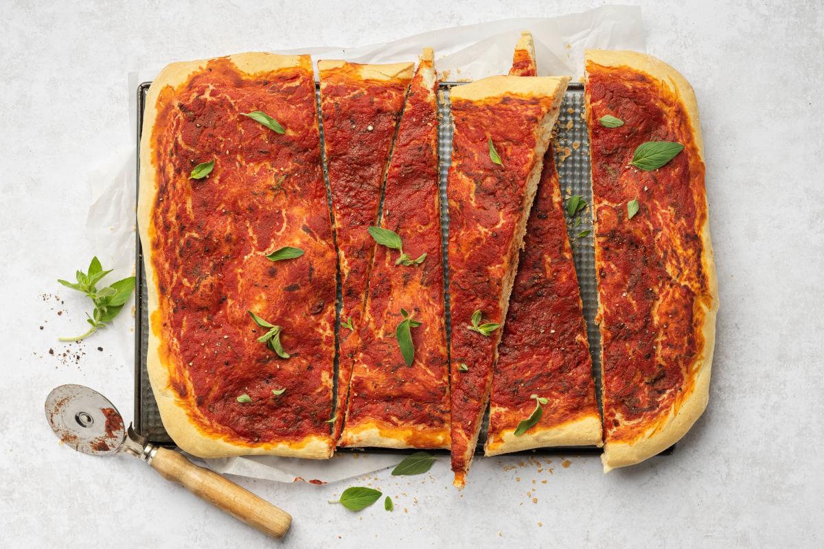 Pizza rossa - Rezepte | fooby.ch