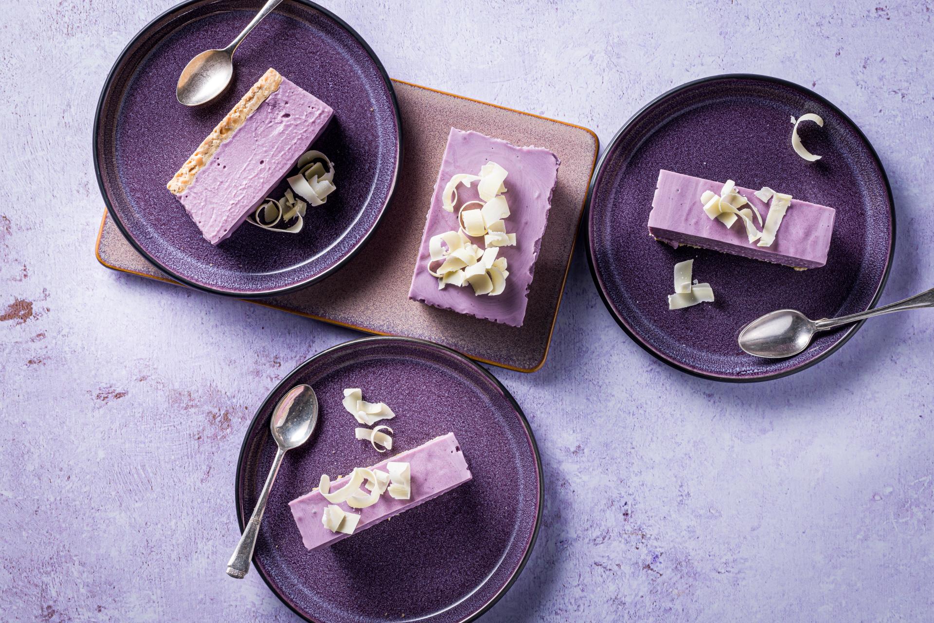 Violet cheesecake slices | desserts | coop.ch