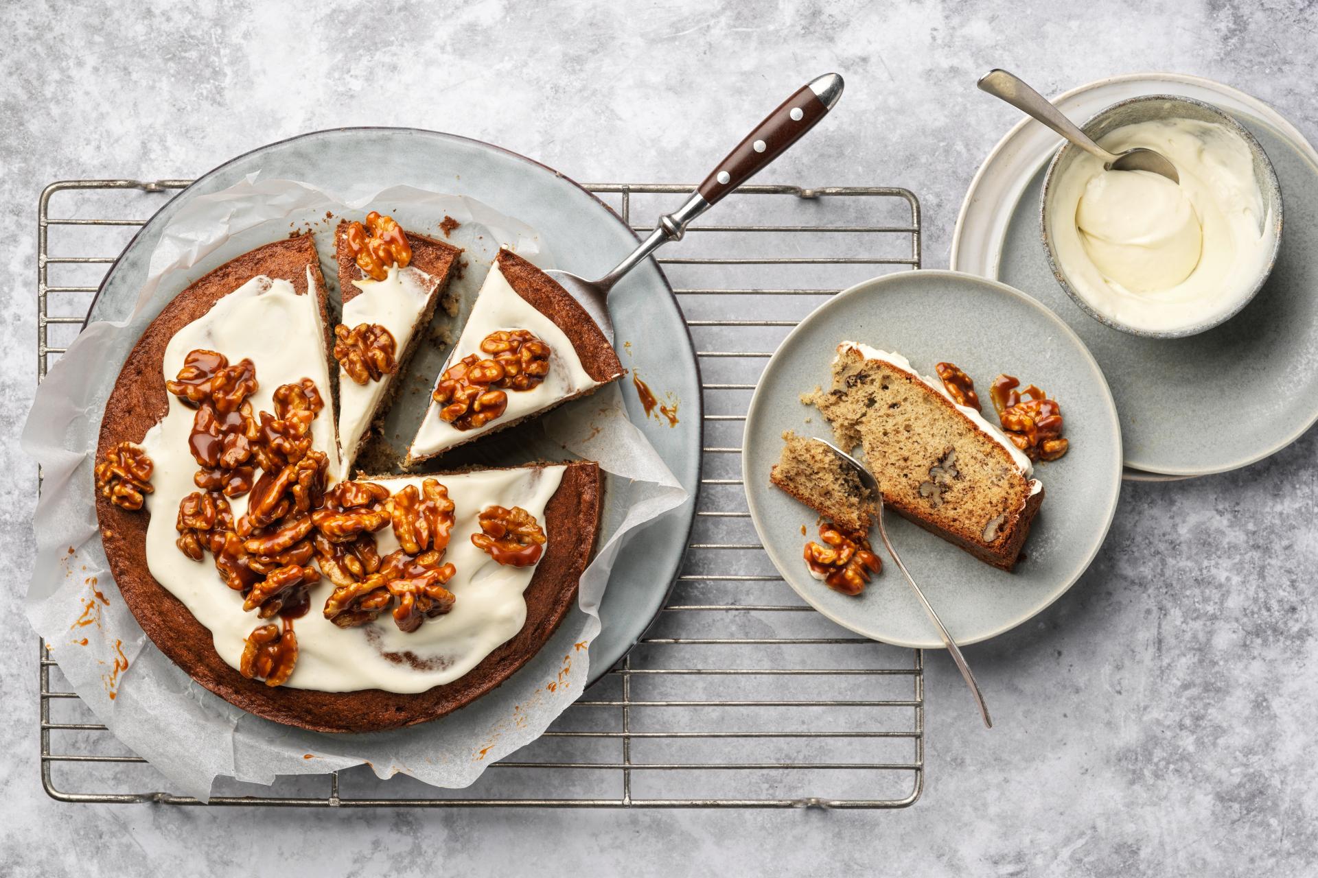 Banana and miso cake | desserts | coop.ch