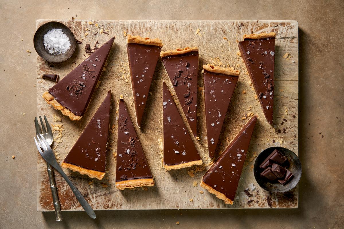 Chocolate tart with fleur de sel - Recipes | fooby.ch