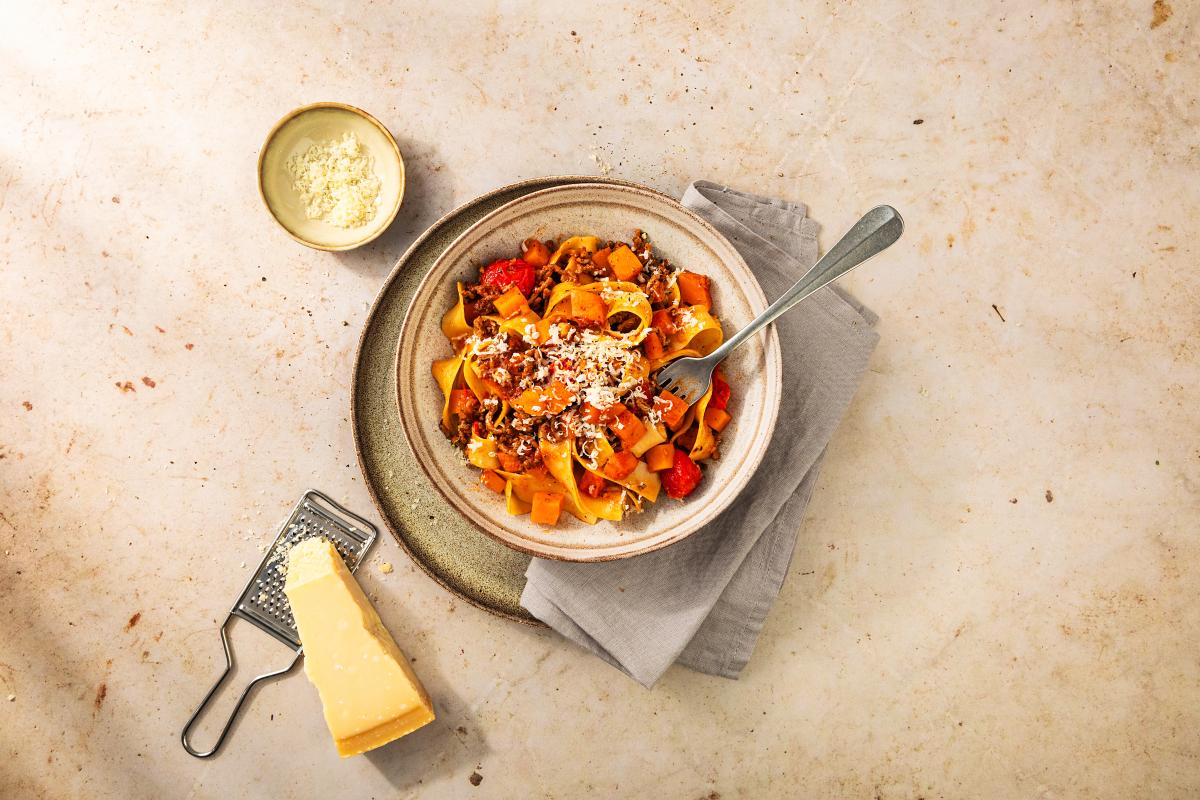 Kürbis-Bolognese mit Pasta - Rezepte | fooby.ch