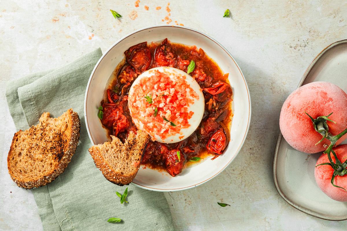Burrata mit geschmorten Cherry-Tomaten - Rezepte | fooby.ch
