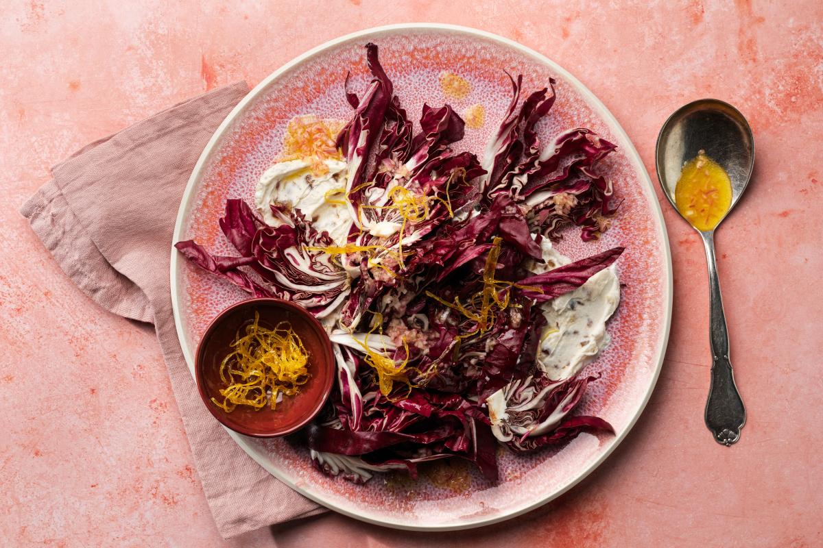 Cicorino rosso mit Zitronen-Vinaigrette - Rezepte | fooby.ch