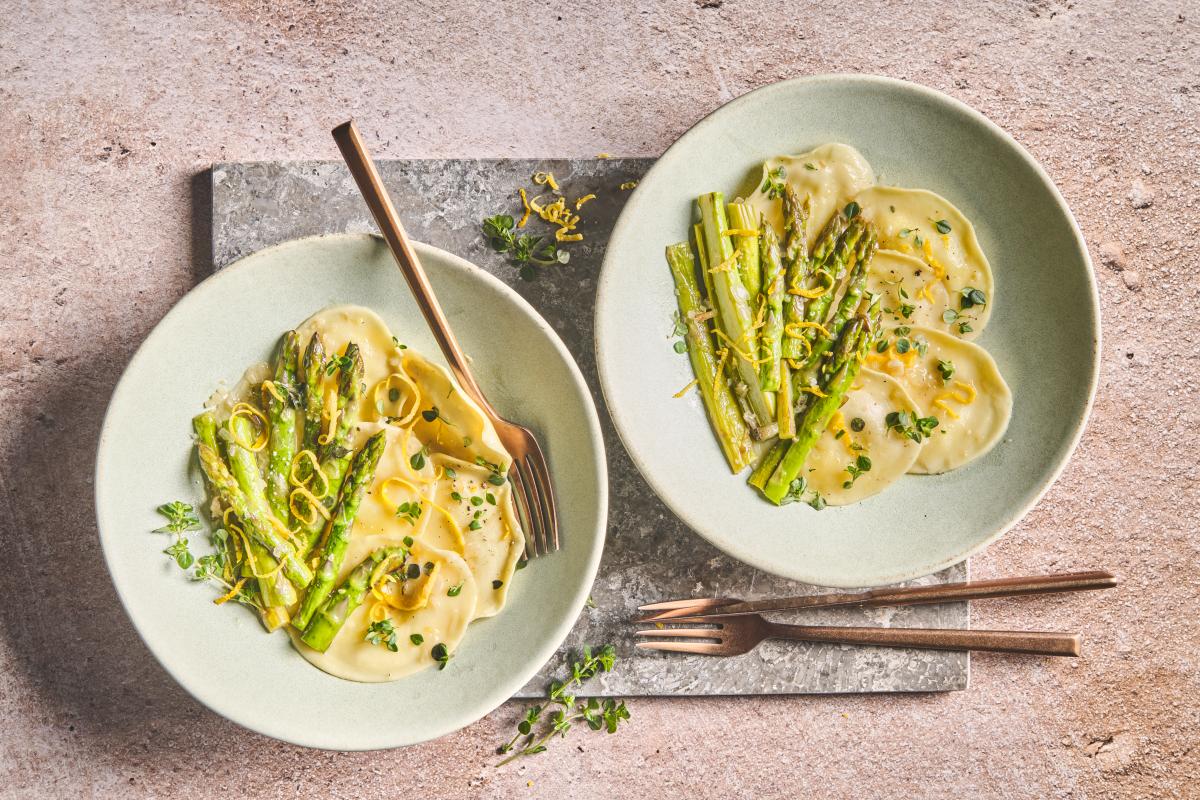 Lemon ravioli with fried asparagus - Recipes | fooby.ch