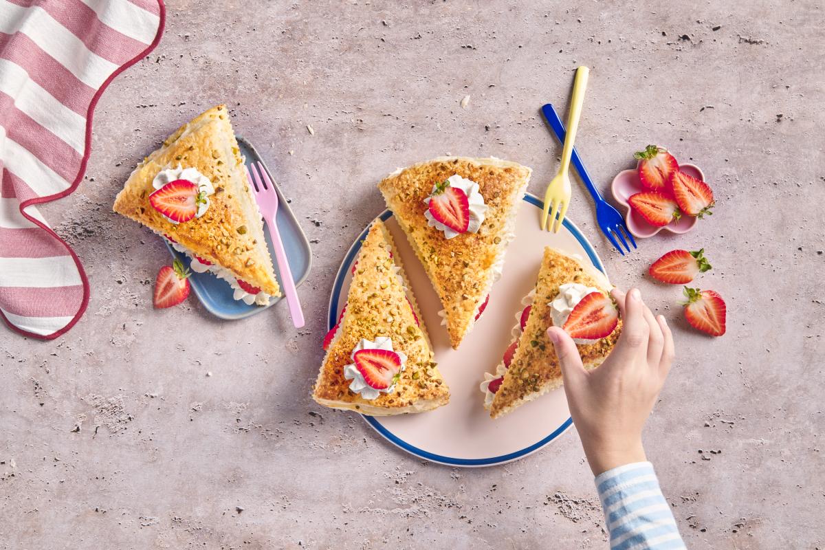 Tranches feuilletées aux fraises - Recette | little FOOBY