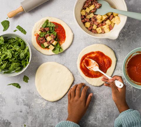 Raclette-Calzone - Rezepte | little FOOBY